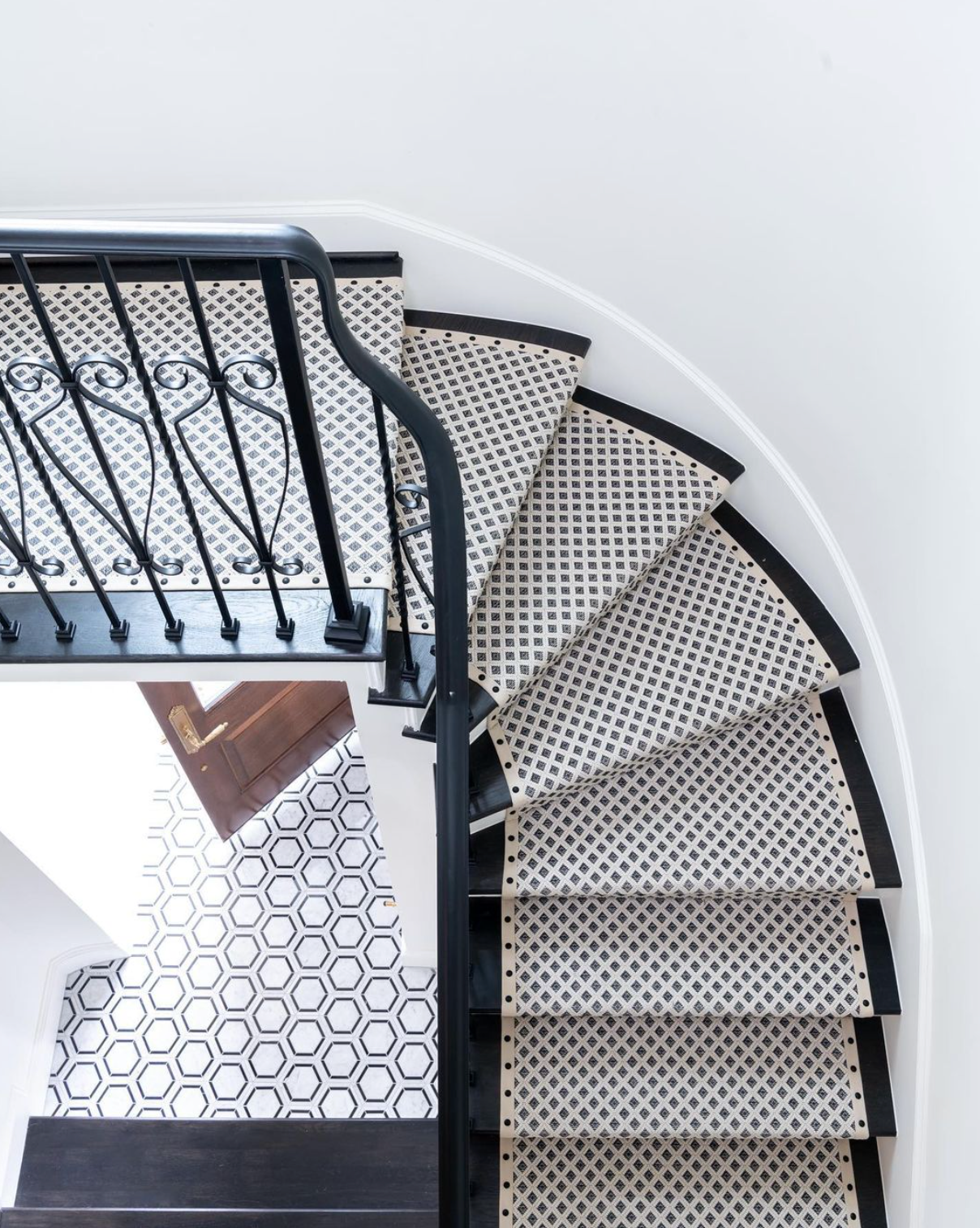 How to Measure for a Stair Runner — A Simple Guide – Tapis Rugs & Carpet